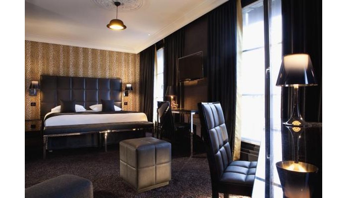 First Hotel Paris - Tour Eiffel din Eiffel Tower Franta travos.ro