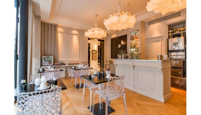 First Hotel Paris - Tour Eiffel din Eiffel Tower Franta travos.ro